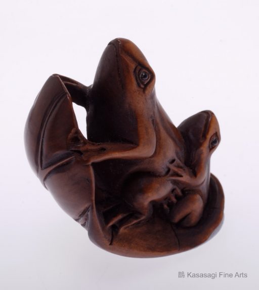 Wooden Netsuke Frogs on Lotus Leaf - Kasasagi Fine Arts